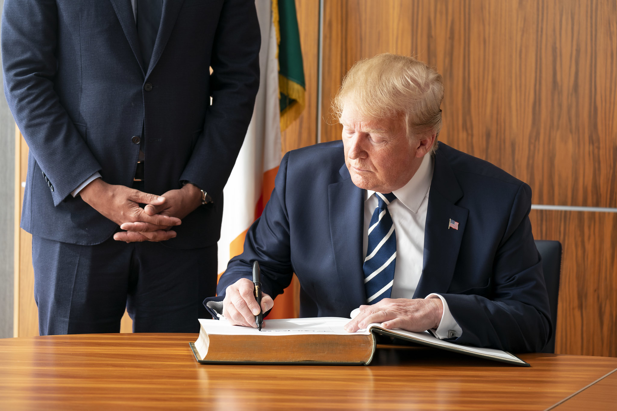 Donald Trump Just Released The List Of Books He Read This Year – The ...